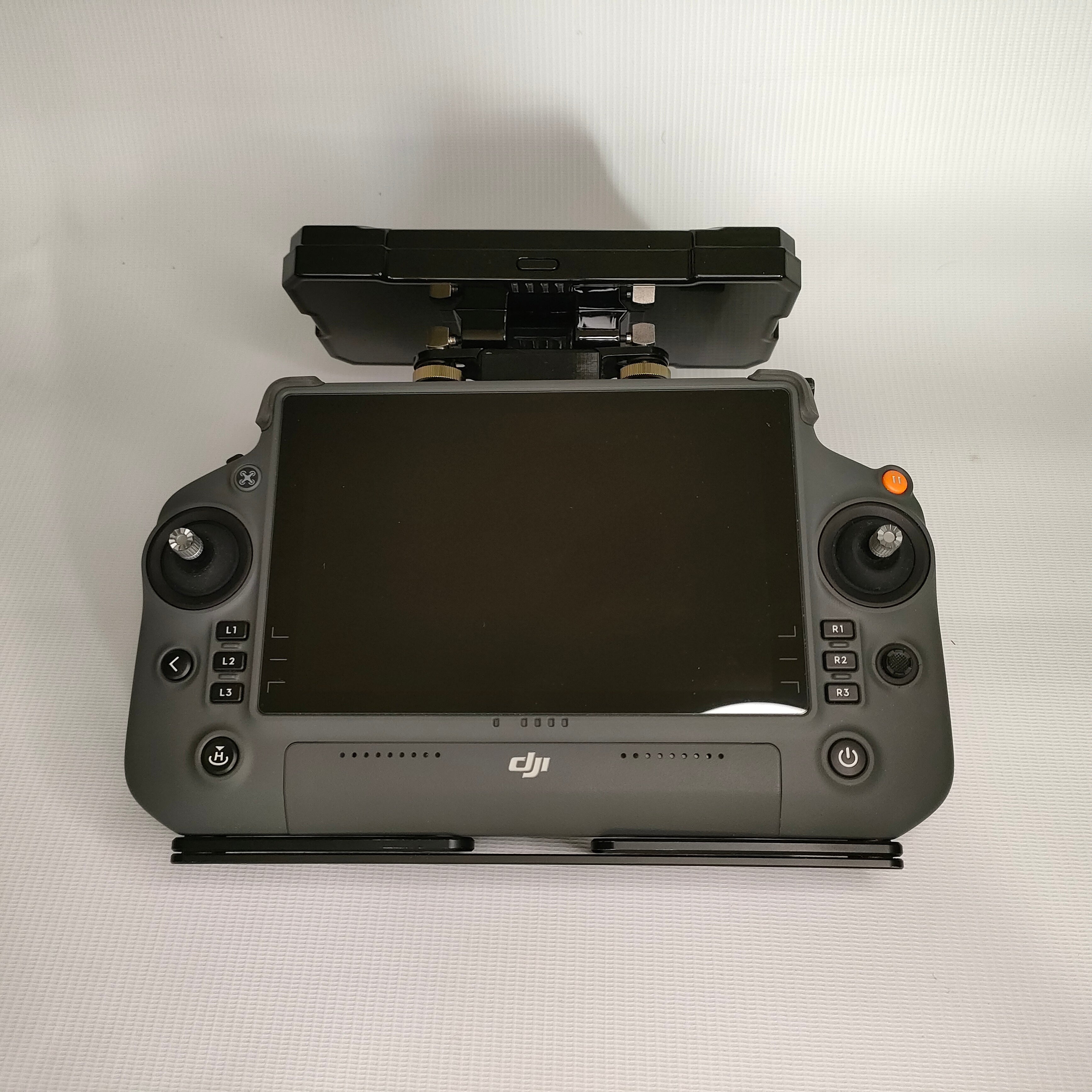 DJI RM700B Controller Kit + ALIENTECH DUO II Signal Booster – Green Energy